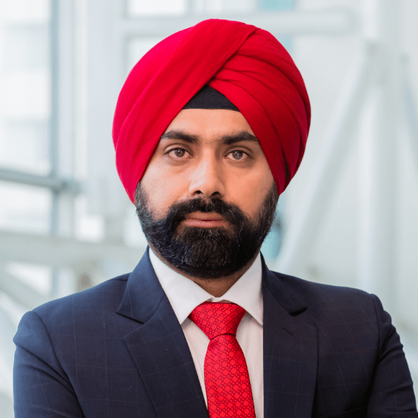 Bridging the gap: 5 ways to empower your middle managers