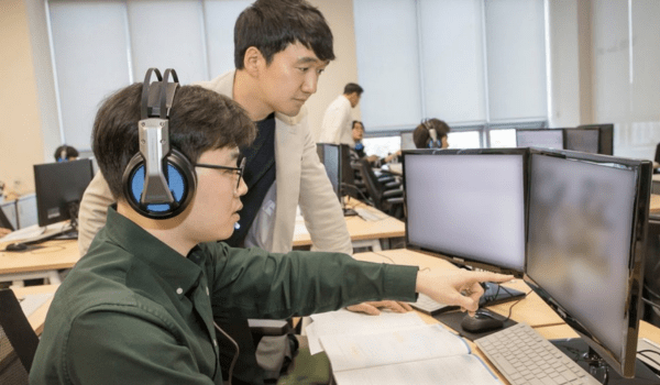 Samsung's extensive job hunt for 80,000 new staff