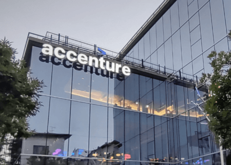 Accenture adds 24,697 employees in Q1FY25, drives AI-focused growth