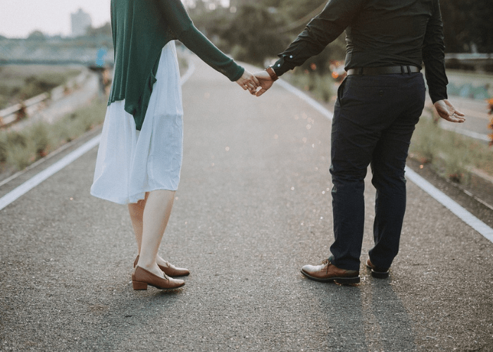 Now cash rewards for employees who date!